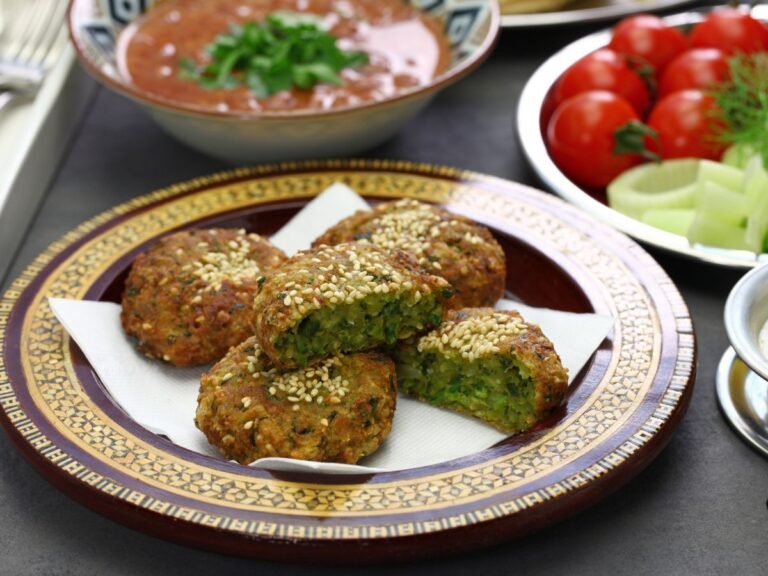 Is Hurghada Worth Visiting? 52 Reasons It Belongs on Your Bucket List ...