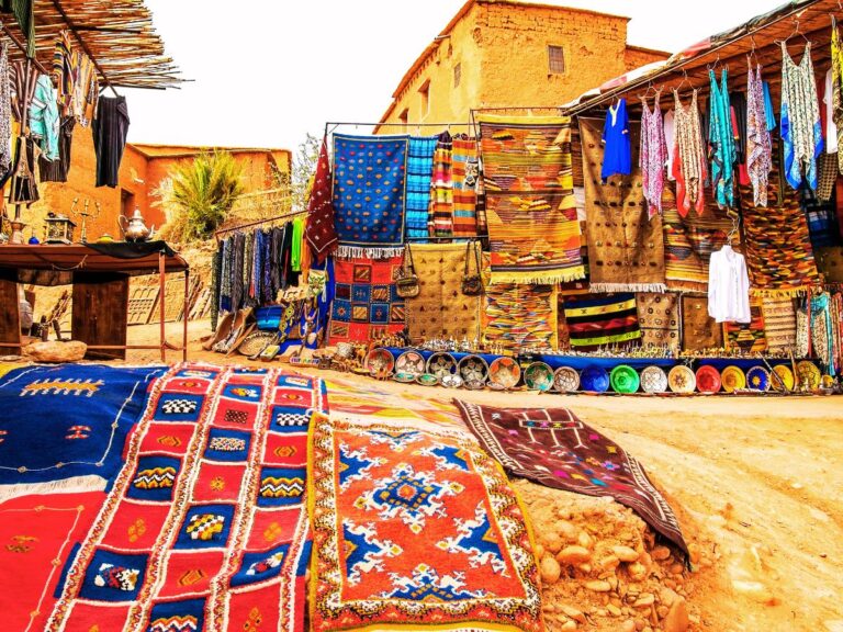 29 Best Traditional Souks in Dubai from an Insider! - Narcisa Rusu