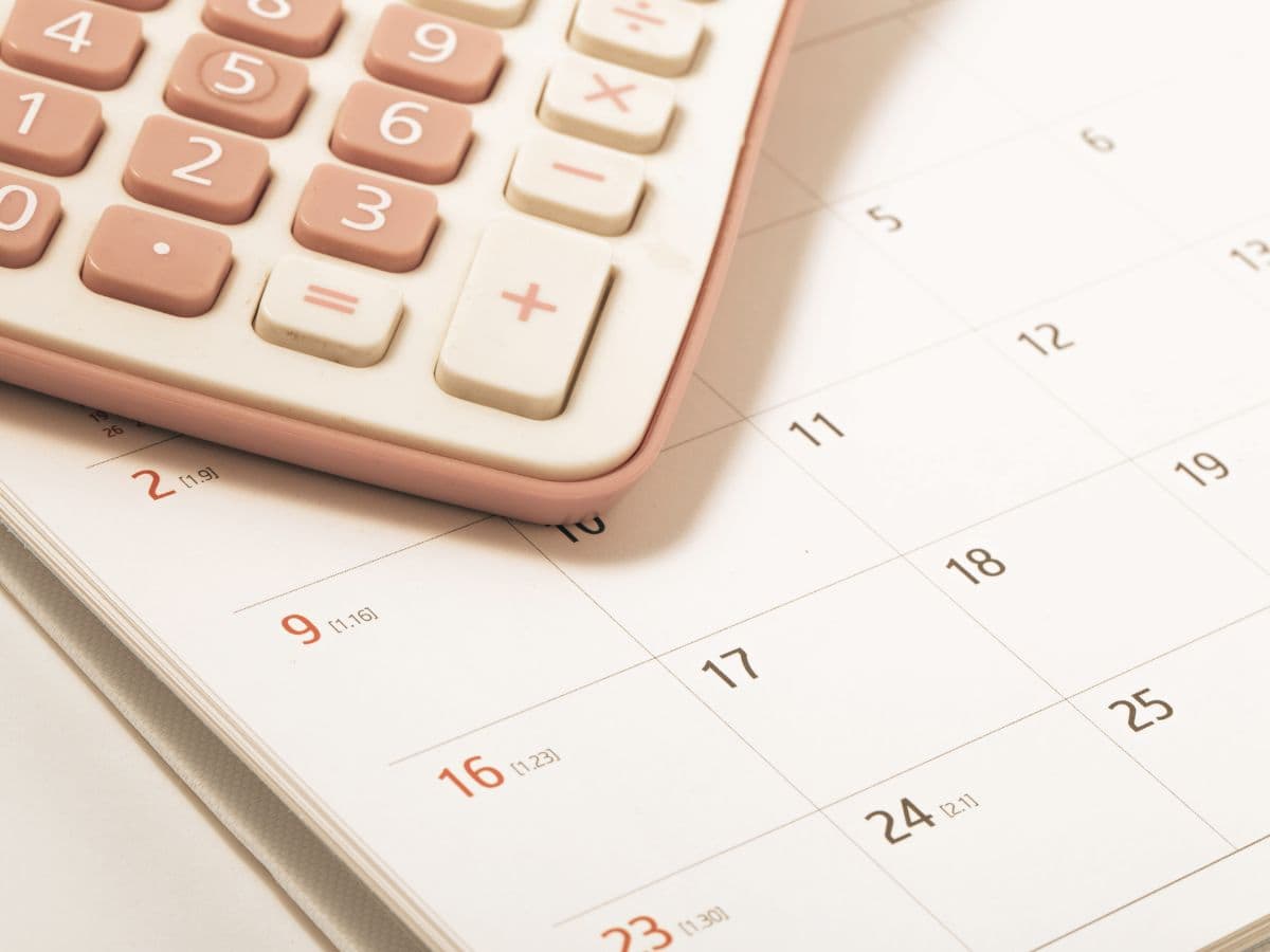 Best Free Travel Budget Calculator For Your Trip Expenses - Rina Rusu