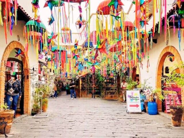 13 Local Artisan Markets in Mexico City You’ll Love Exploring - Rina Rusu